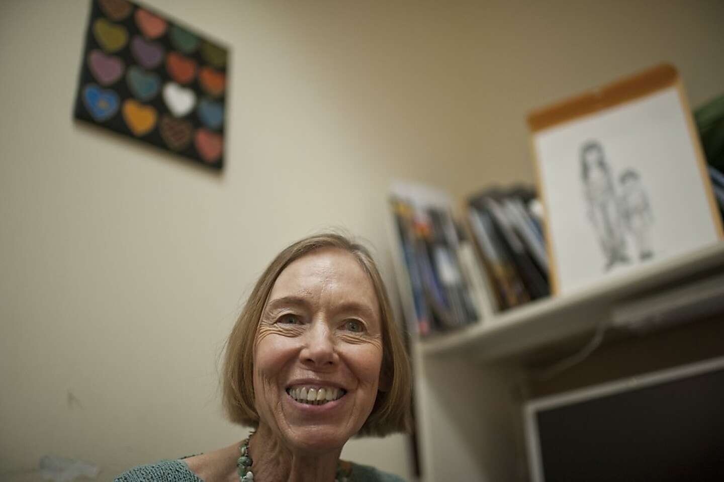 Transplant social worker hearts her job