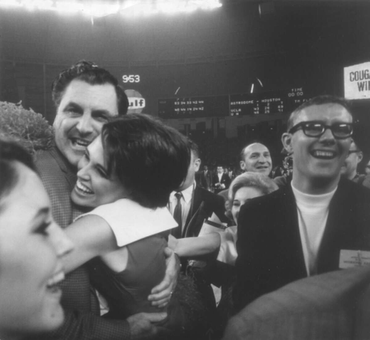 Guy V. Lewis gets long-awaited induction to Hall of Fame