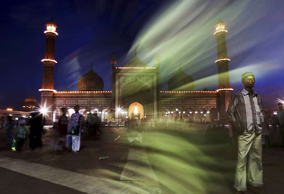 Muslims around the world celebrate holy month of Ramadan