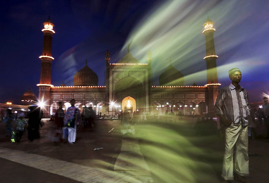 Muslims around the world celebrate holy month of Ramadan