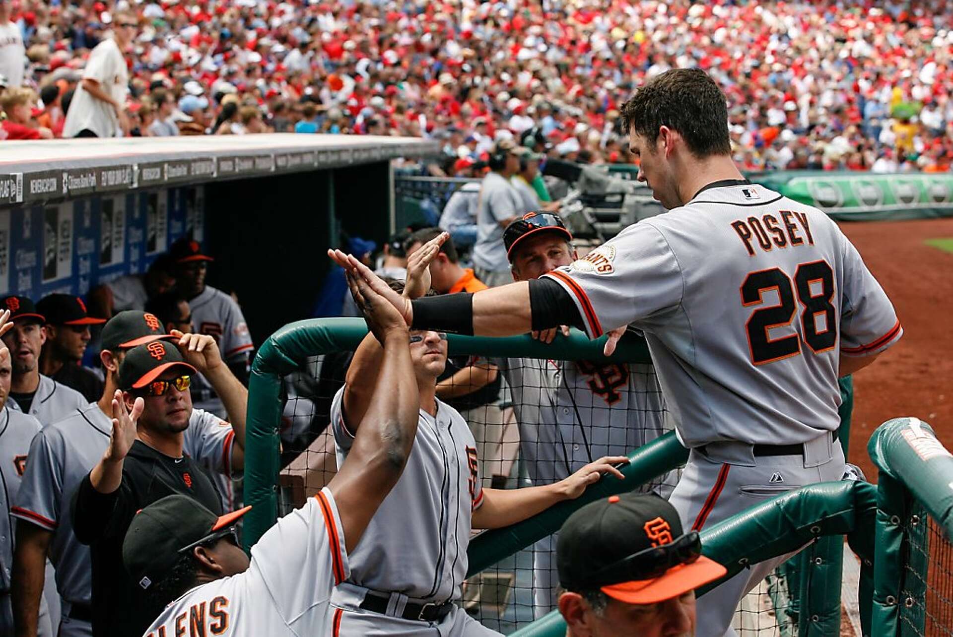 Giants ponder first-base move as Phils win