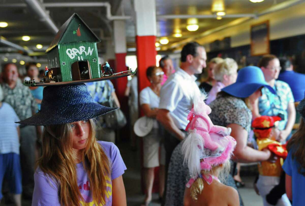 Photos: Hat contest