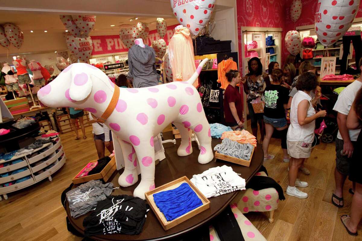 Victoria's Secret model helps unveil Texas' first PINK store