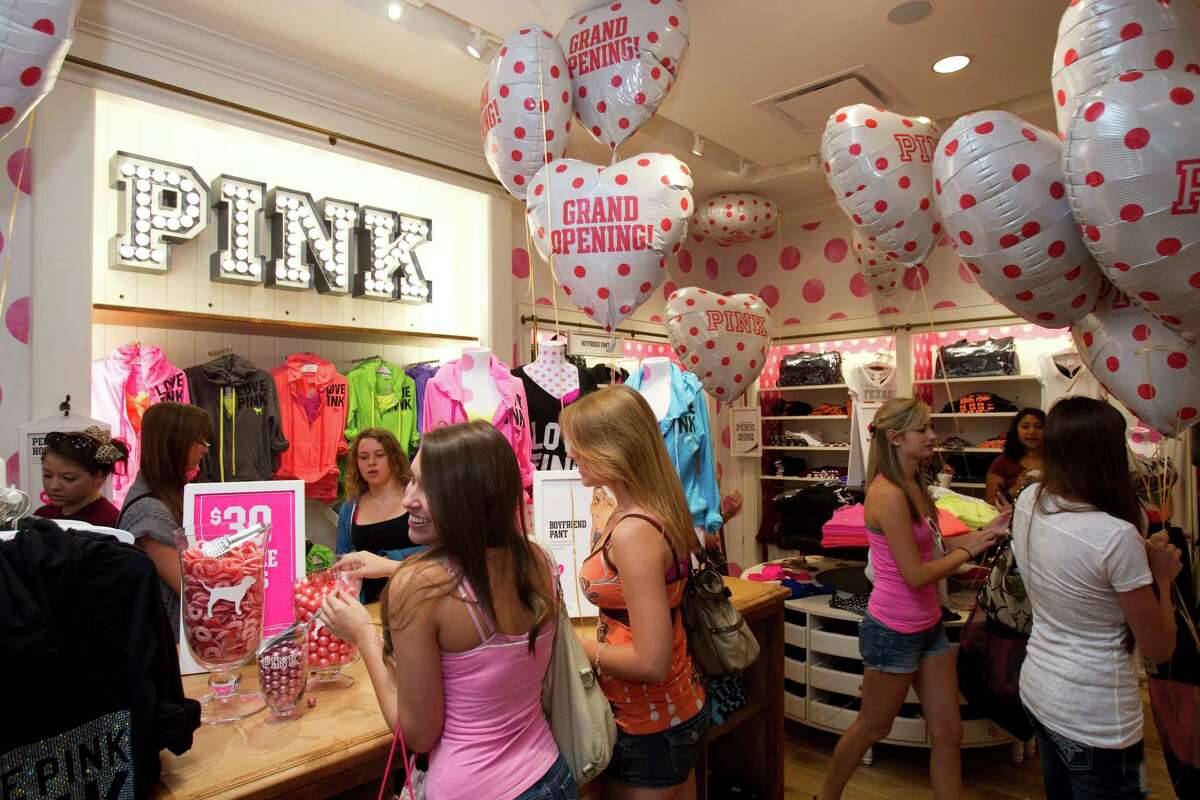 Victoria's Secret model helps unveil Texas' first PINK store