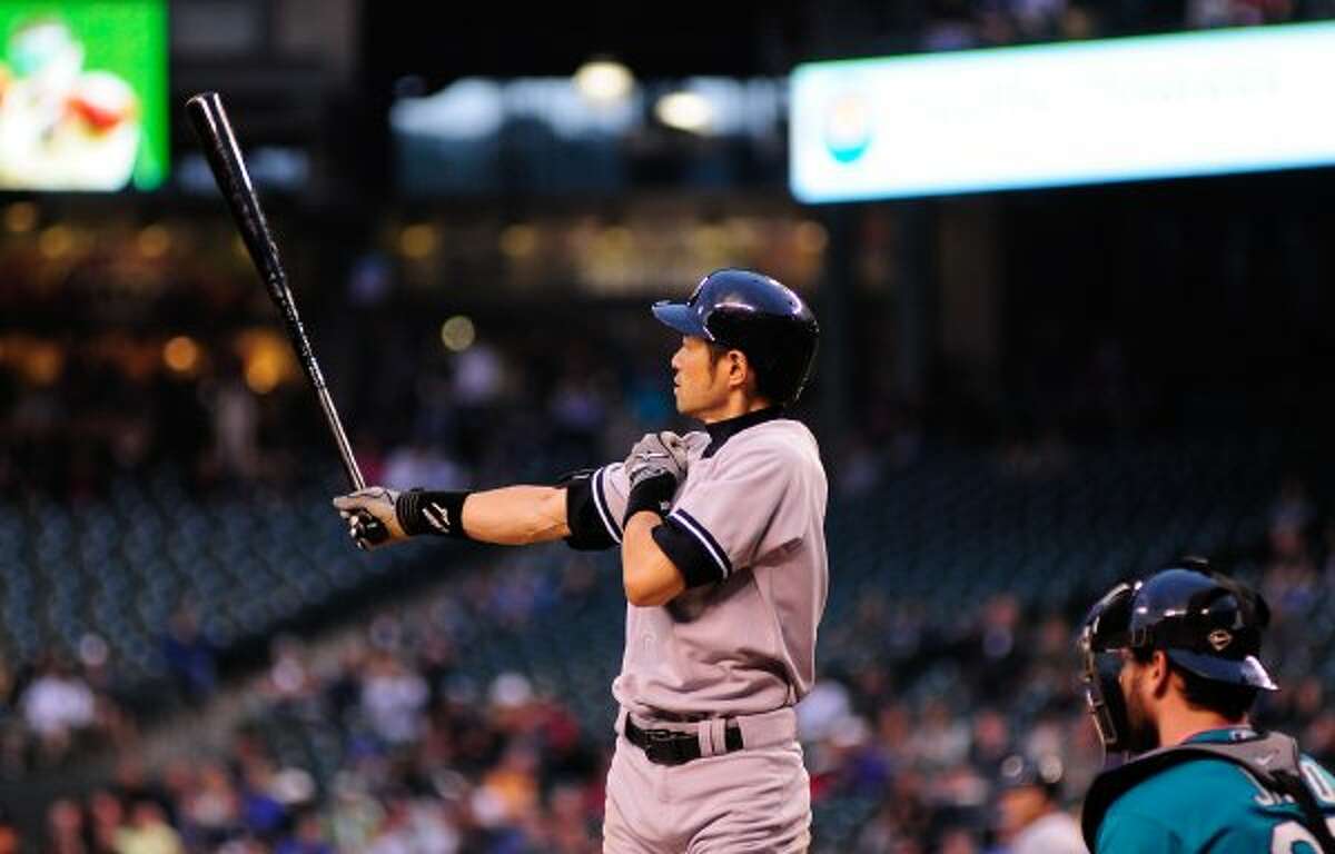 For better or worse, Mariners bring back Ichiro