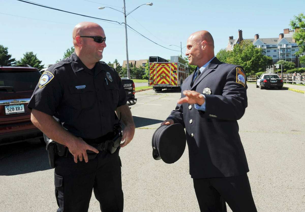 Divers lauded for Stamford Harbor rescue