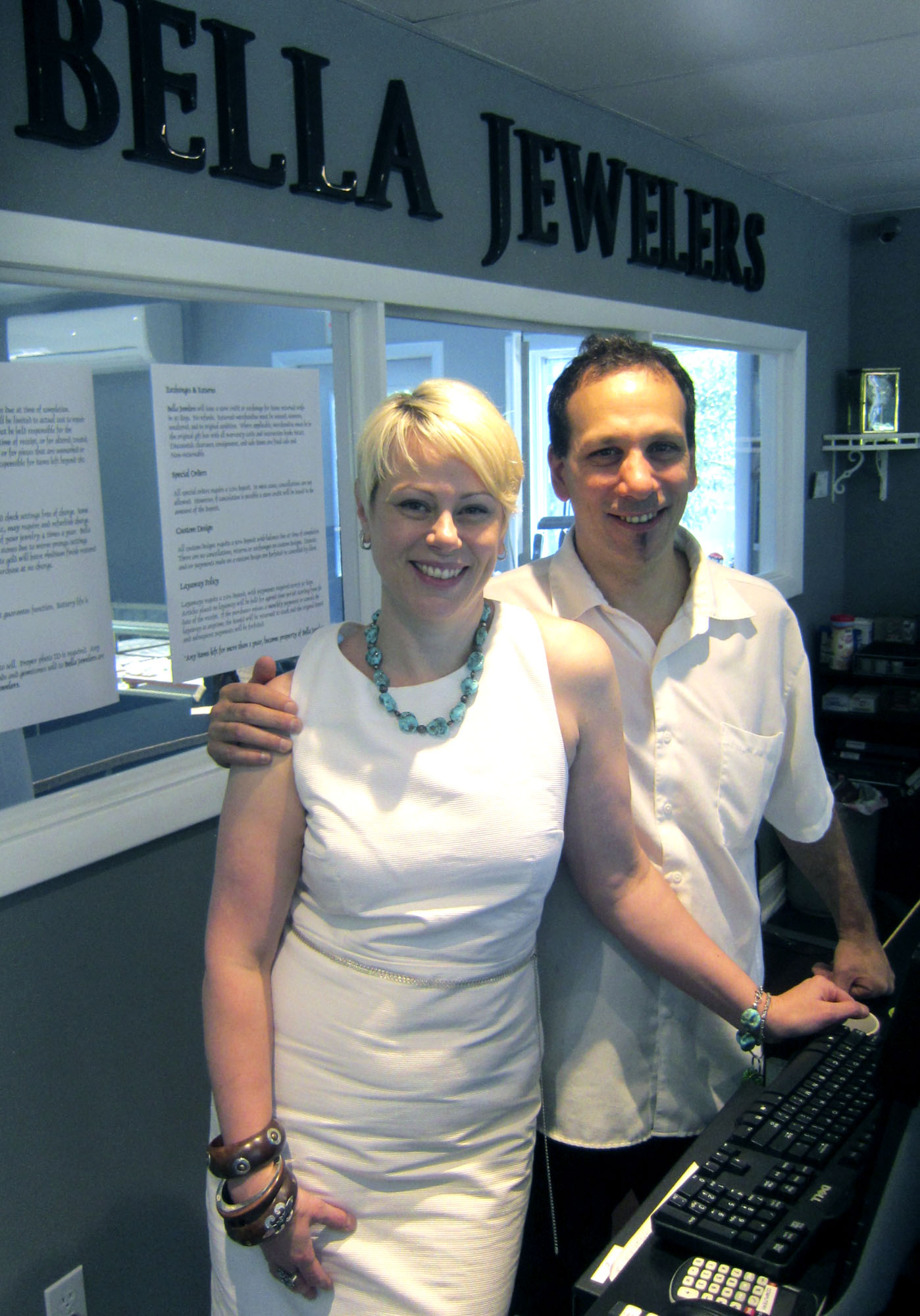 Bella Jewelers offers custom jewelry at new location