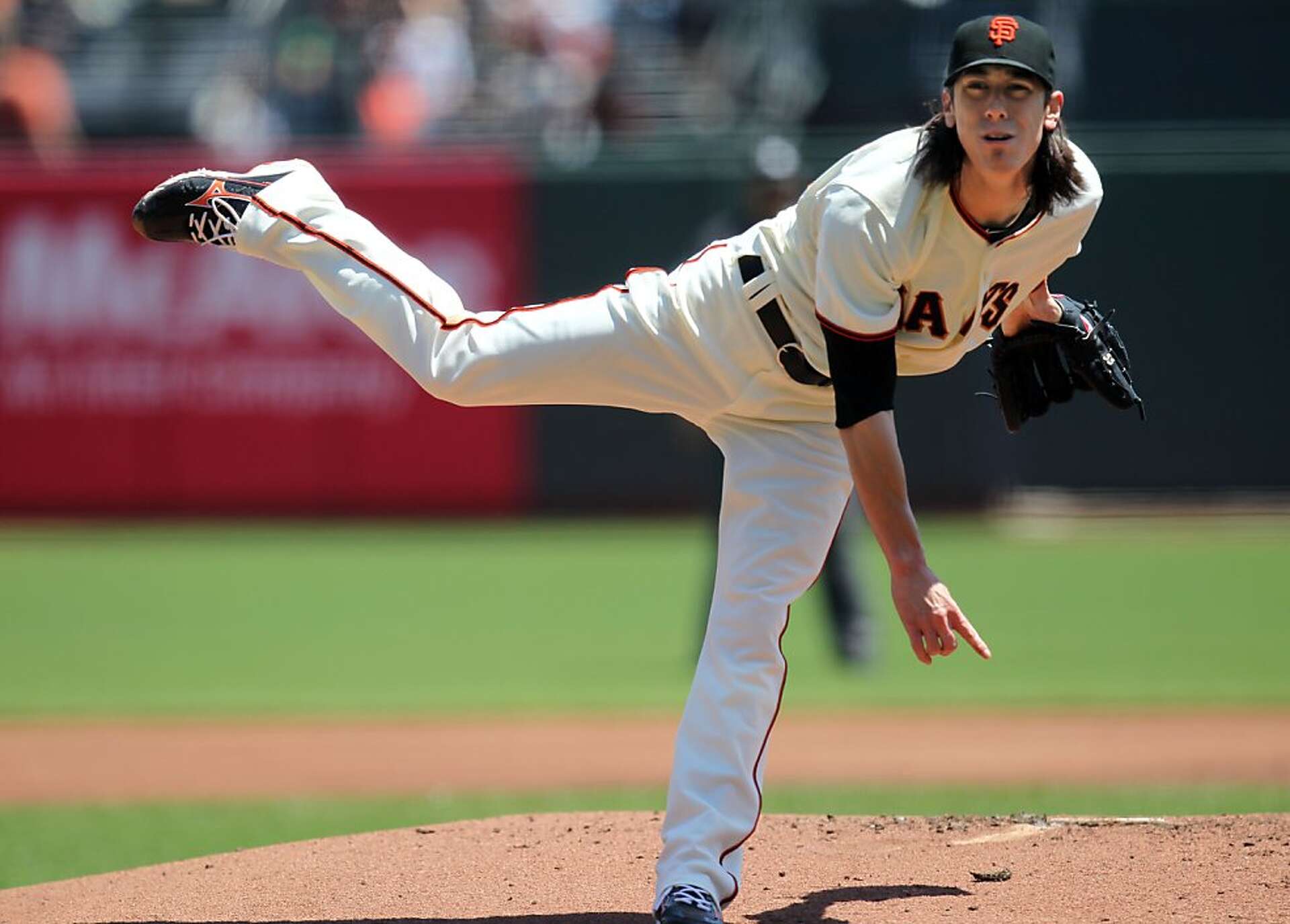 Giants' Tim Lincecum loses to Padres