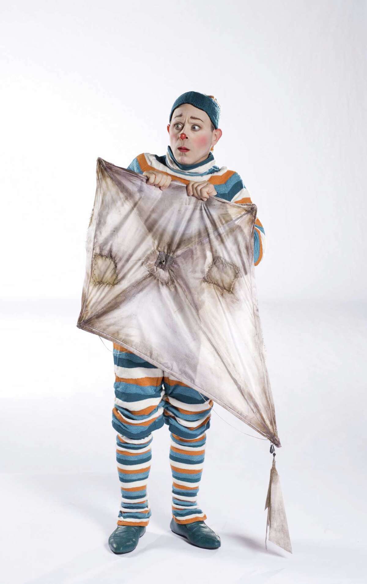 Cirque du Soleil's 'Kooza' has tricks, treats