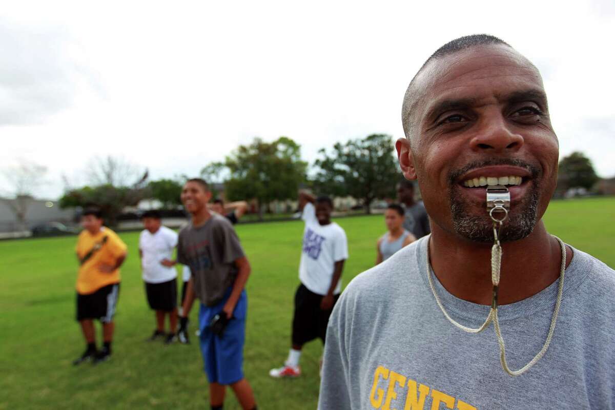 Lee relying on Hobbs to kick-start once-dormant football program