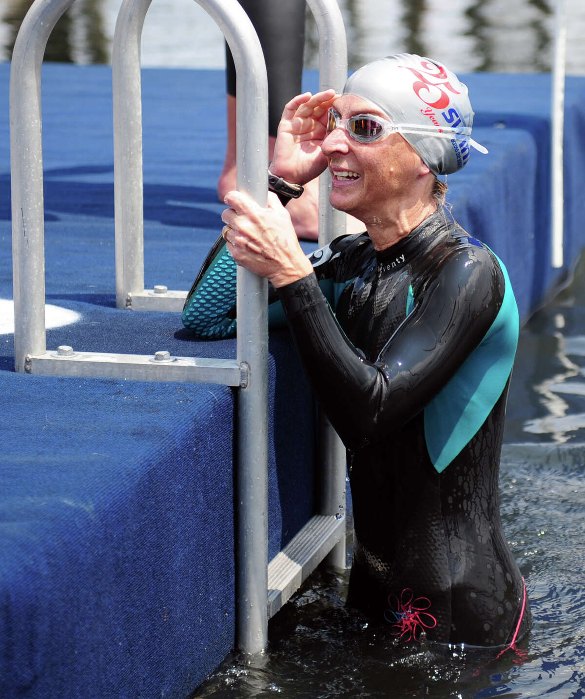 Rain, choppy seas force Swim to shelter of Black Rock harbor