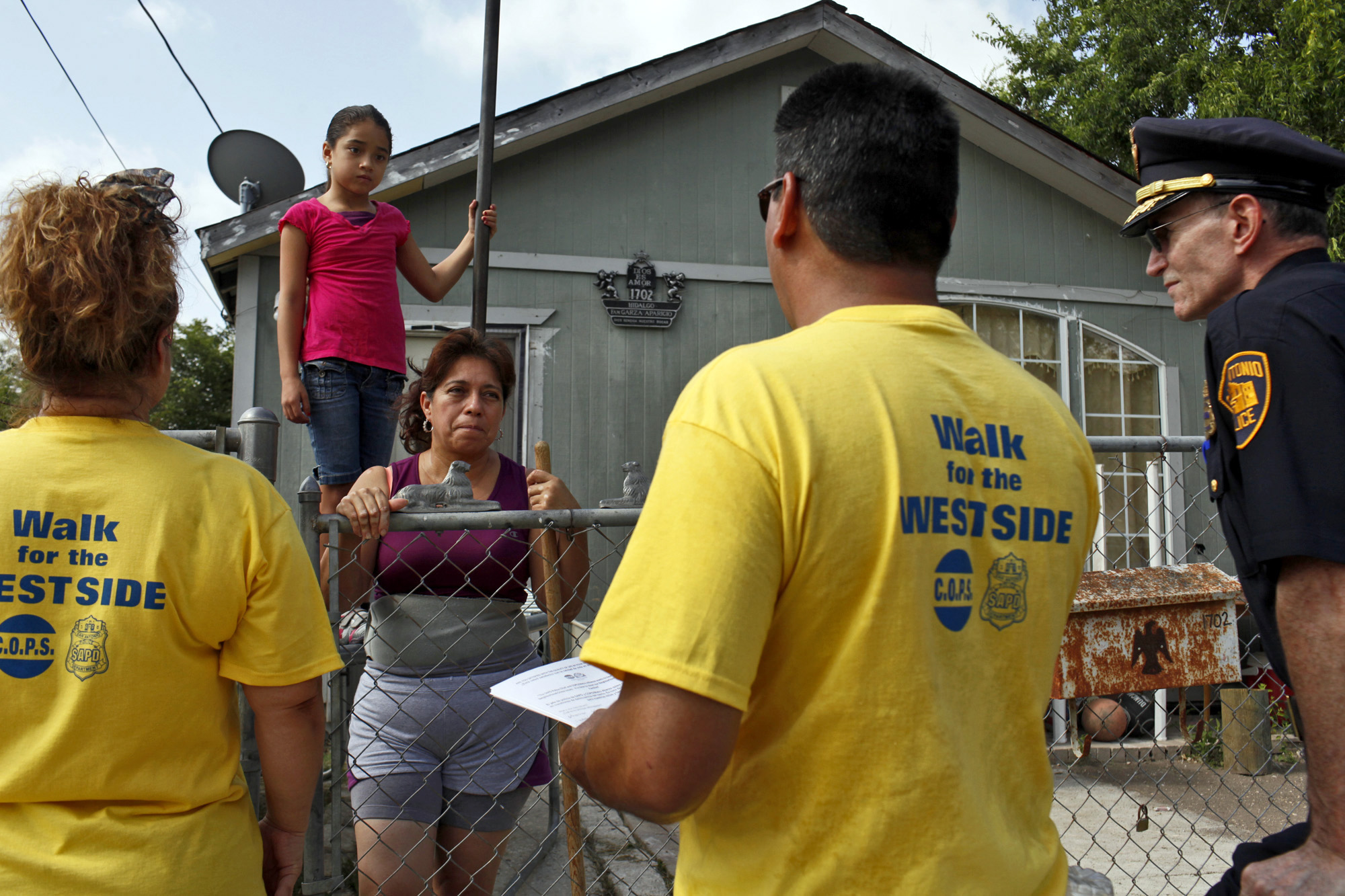 Block walkers promise to take back a West Side neighborhood