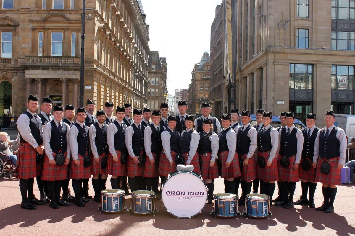 Pipe band Scotland-bound