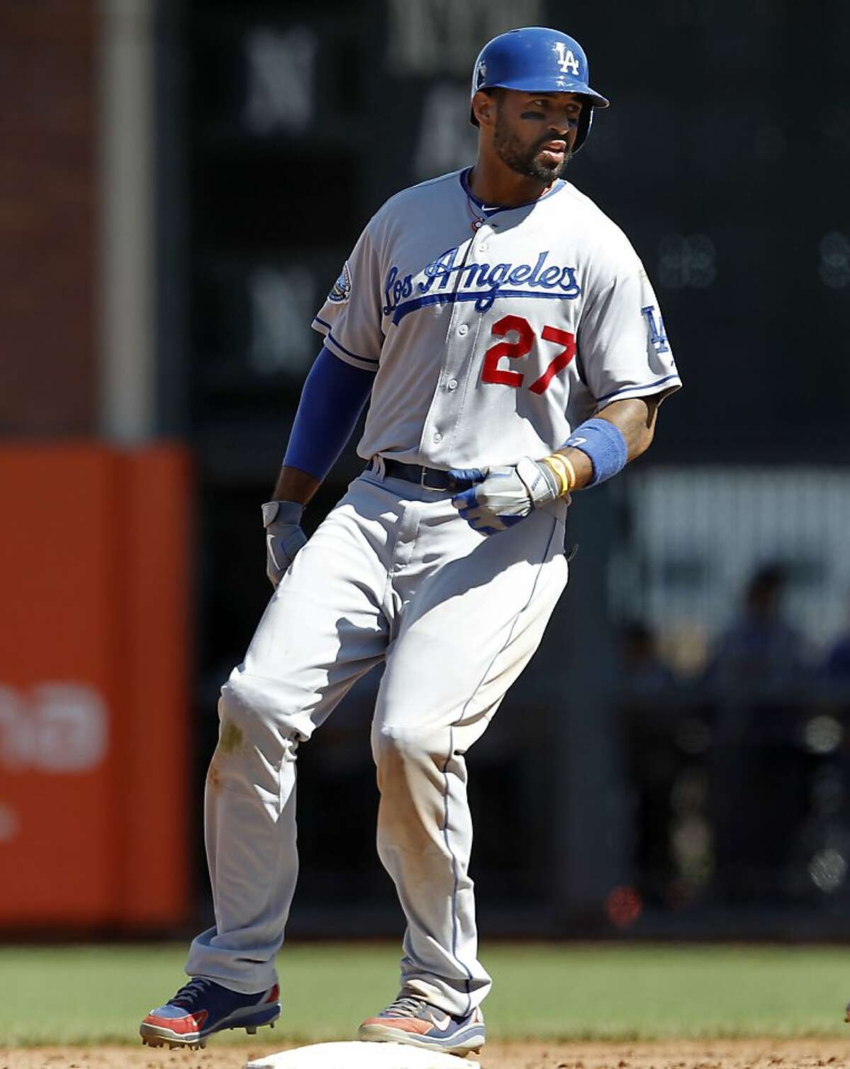 Giants can't touch Dodgers' Billingsley