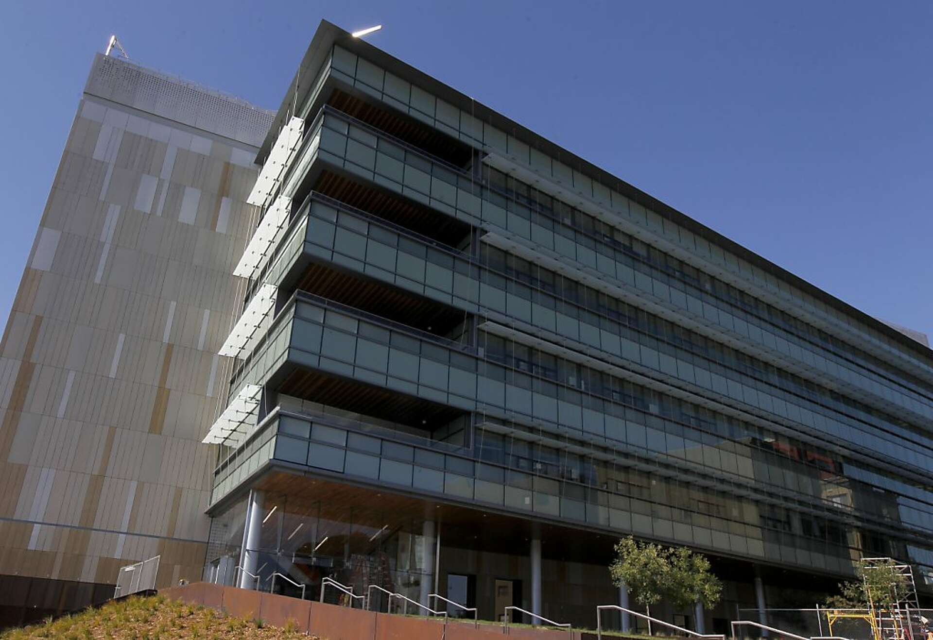 Green's sharp design move: sunshades