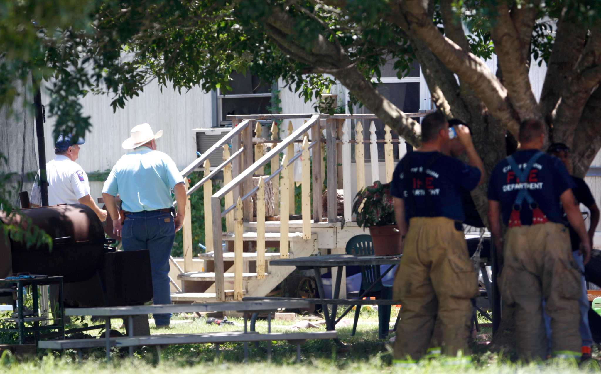 Seguin area fire kills mom, two boys