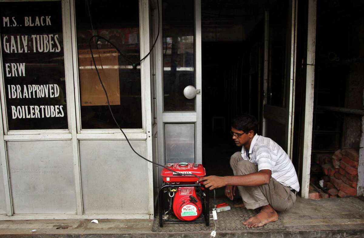 Massive power outages hit India