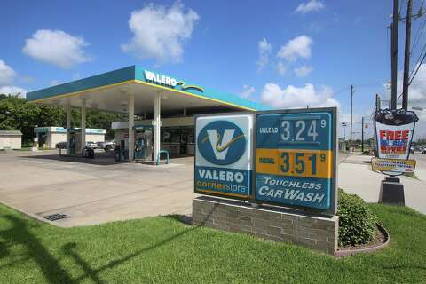 Valero may split off retail operations