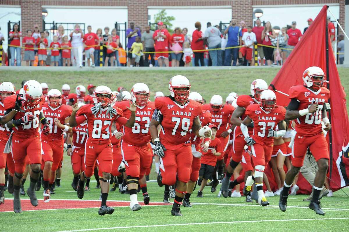 Lamar football practices Monday