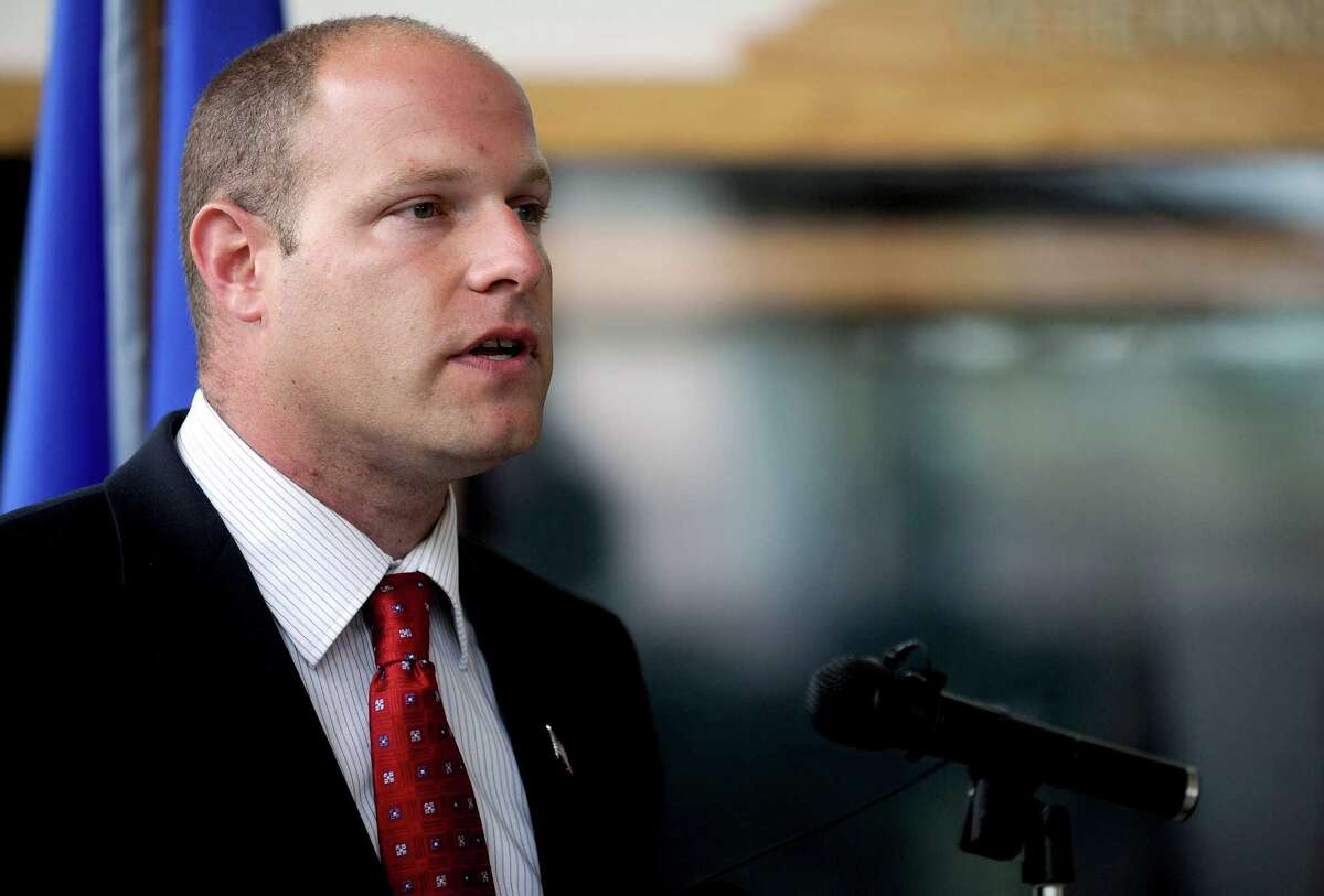 Officials salute fallen Navy SEAL