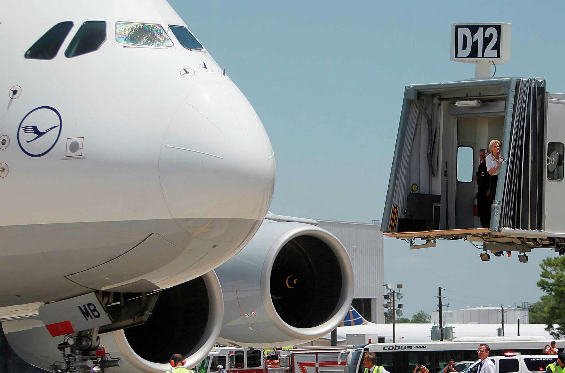 World's largest jetliner makes first landing at Bush Intercontinental