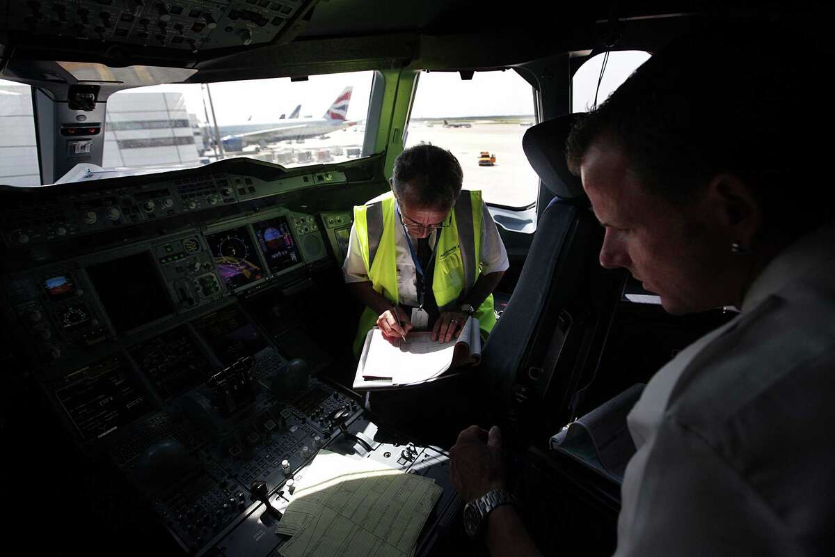 World's largest jetliner makes first landing at Bush Intercontinental