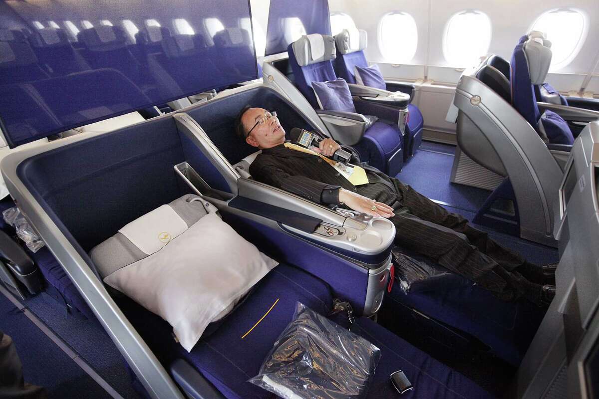 World's largest jetliner makes first landing at Bush Intercontinental