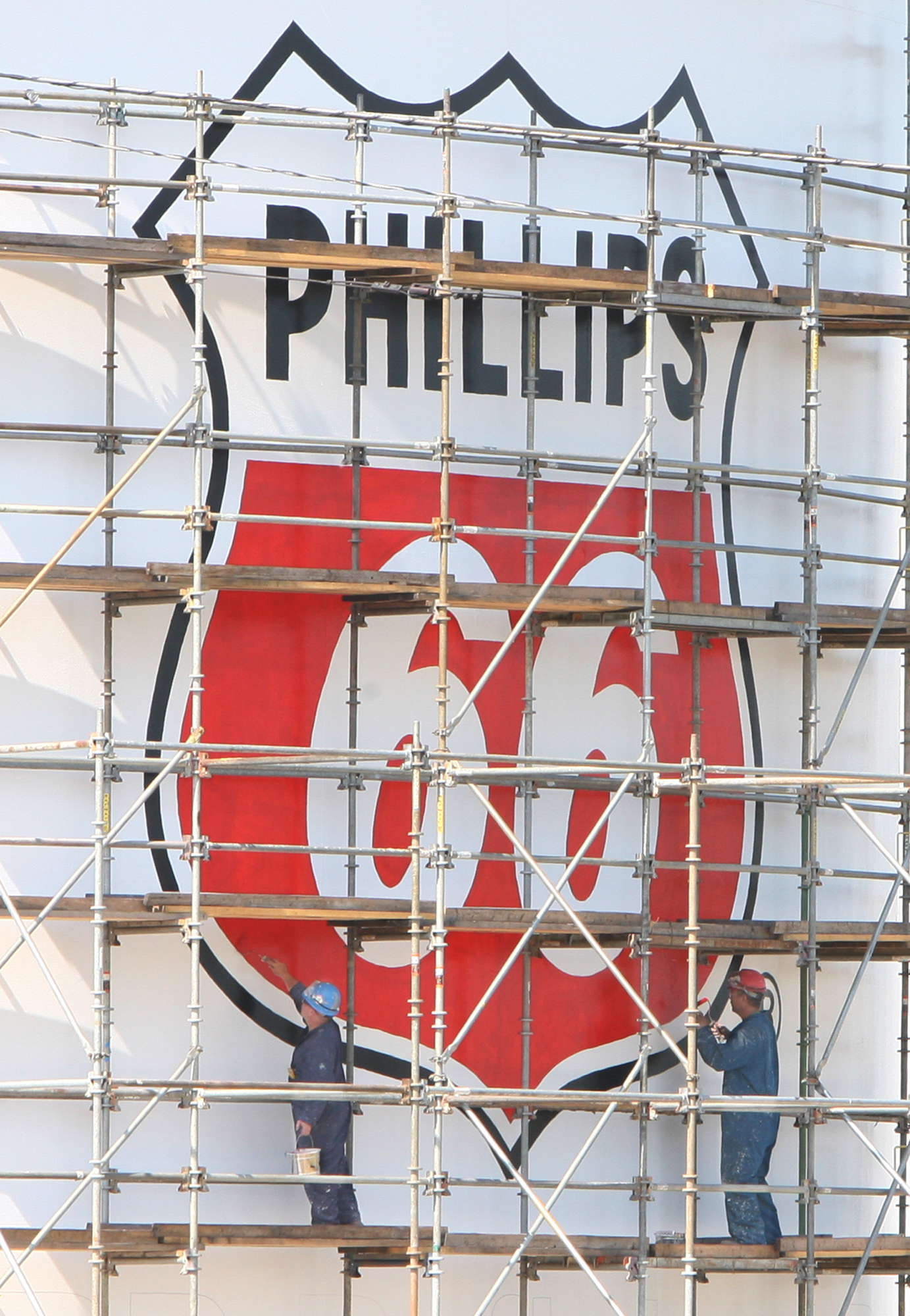 Phillips 66 profits from refining U.S. crude