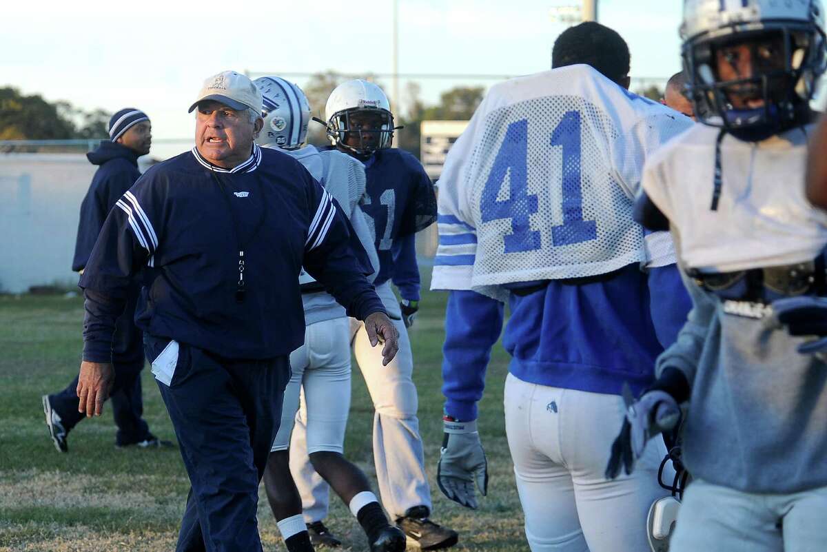 West Orange-Stark football to have Midnight Madness this year
