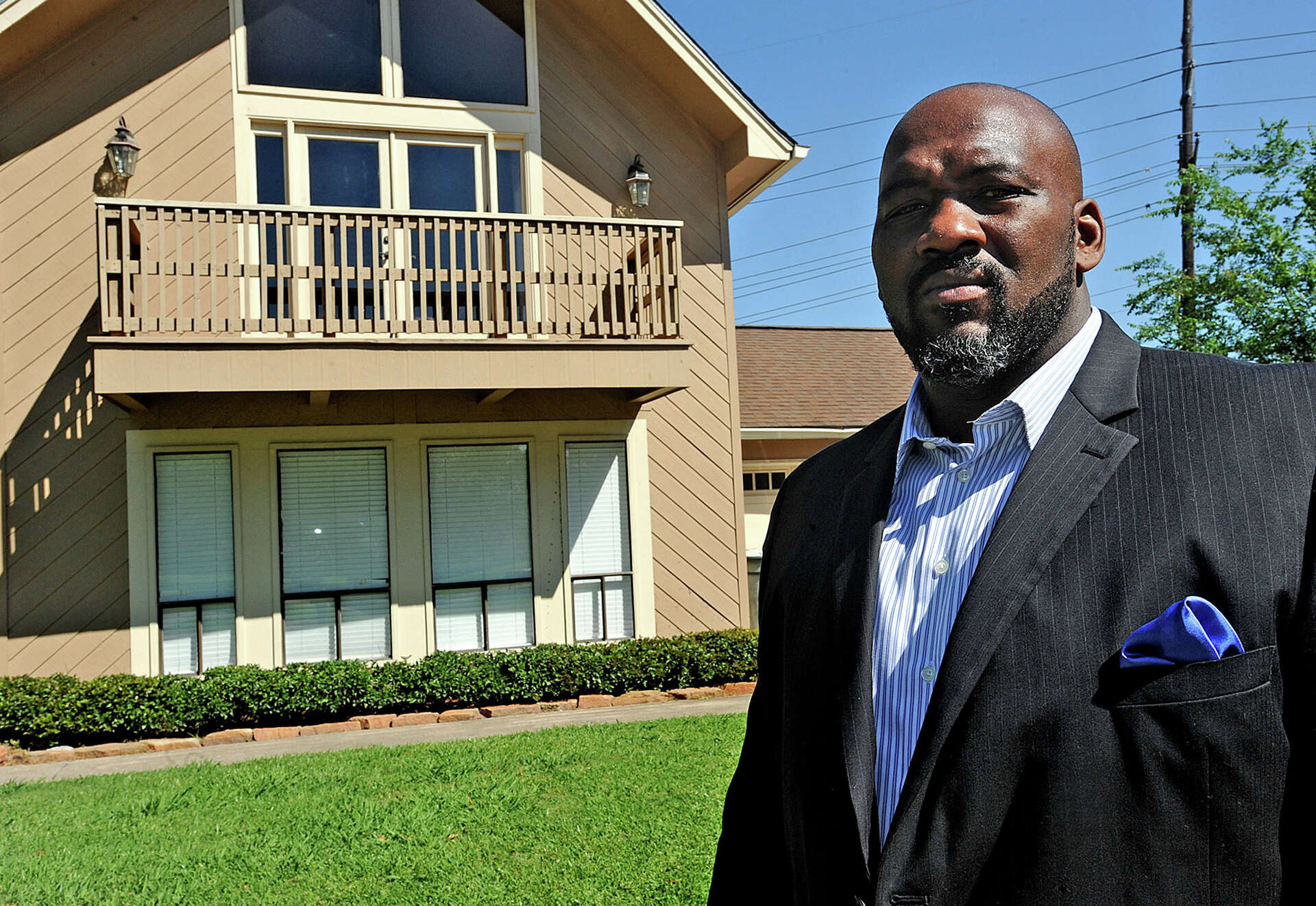 Former NFL lineman Frank Middleton to be new Kountze OC