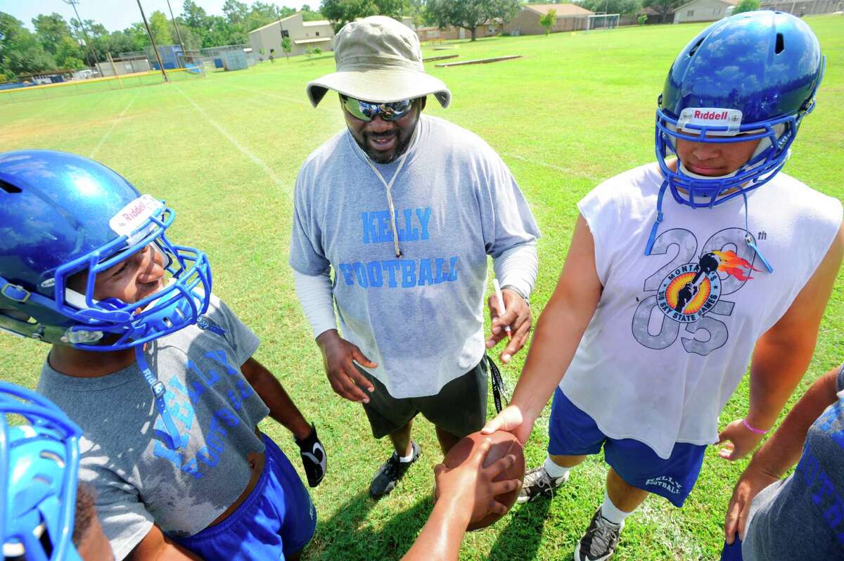 Former NFL lineman Frank Middleton to be new Kountze OC