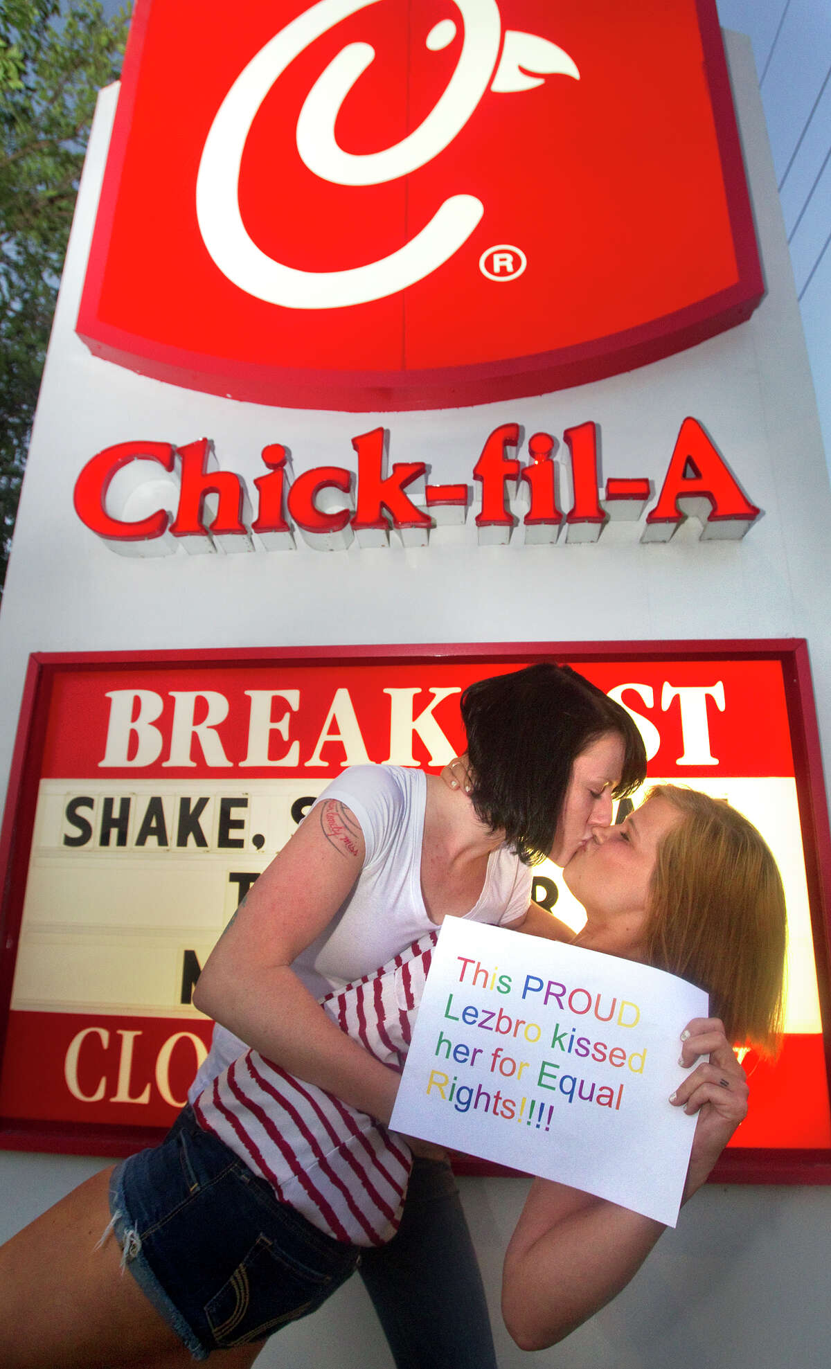 Chick Fil A Kiss In