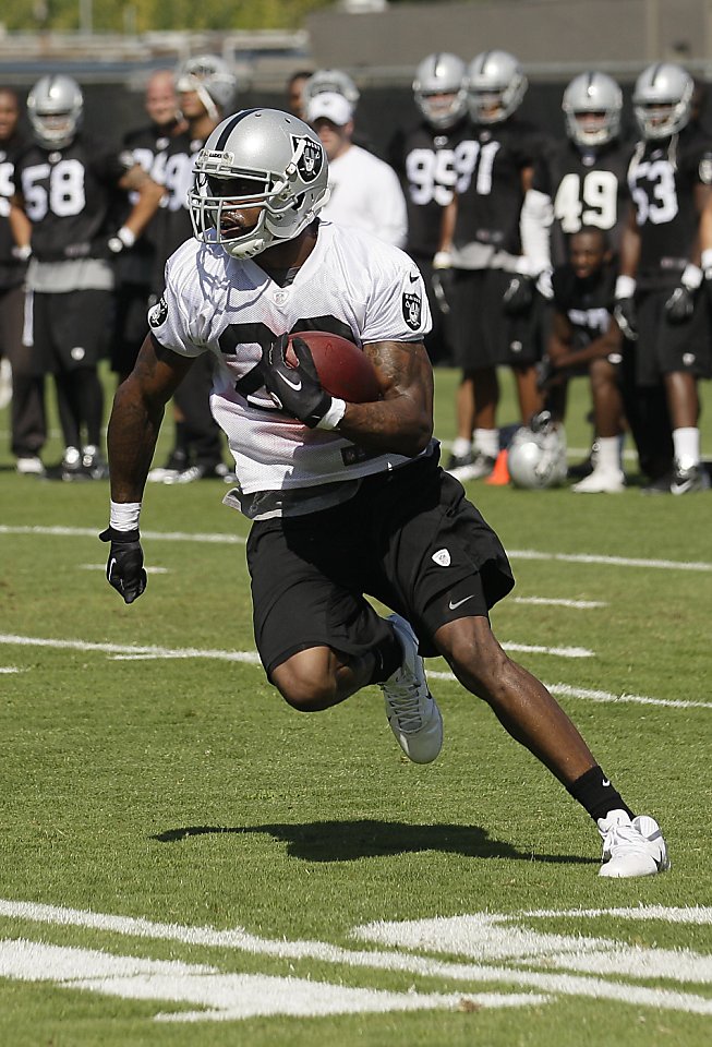 McFadden going strong at Raiders camp