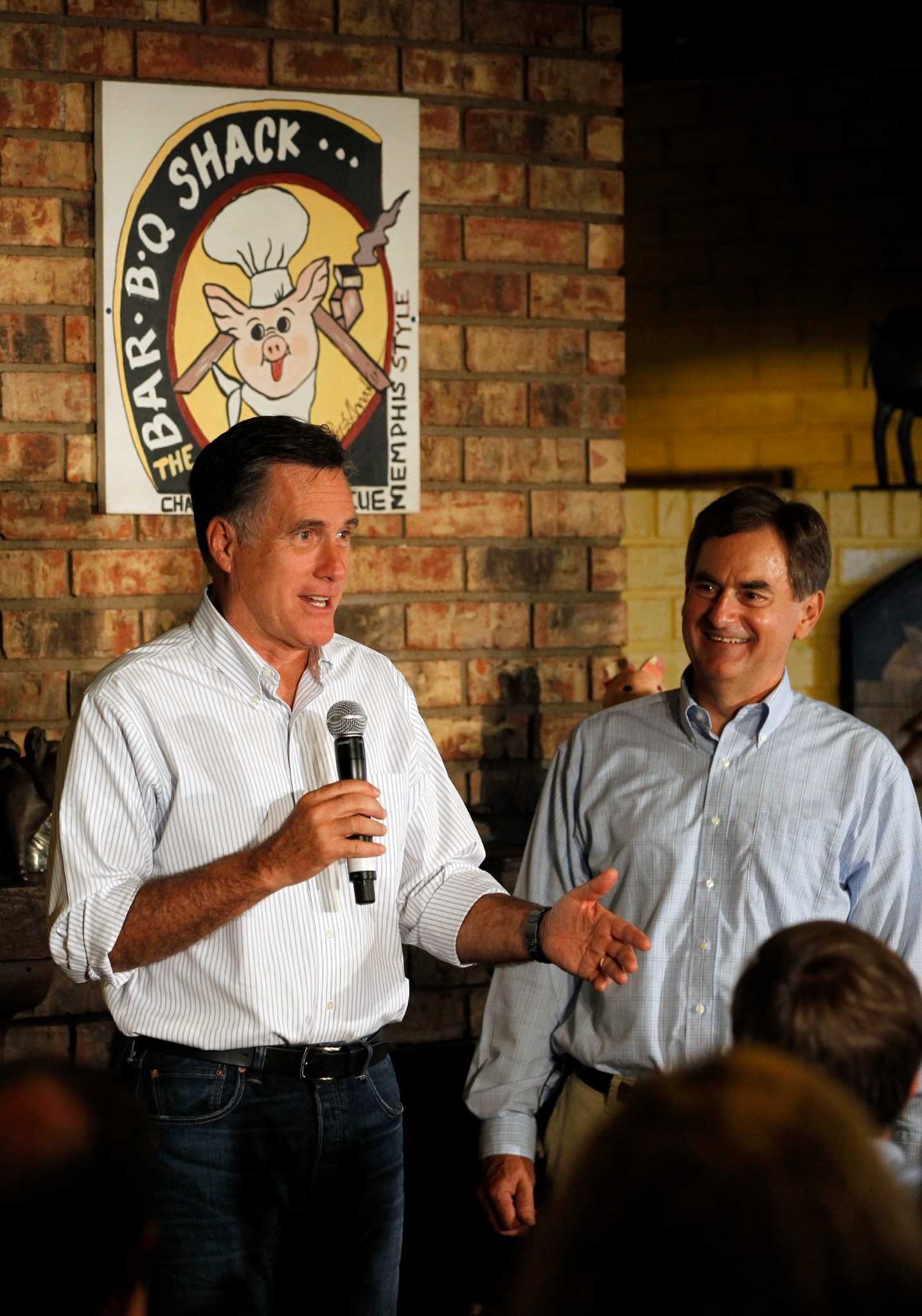 Romney attacks Obama in Indiana