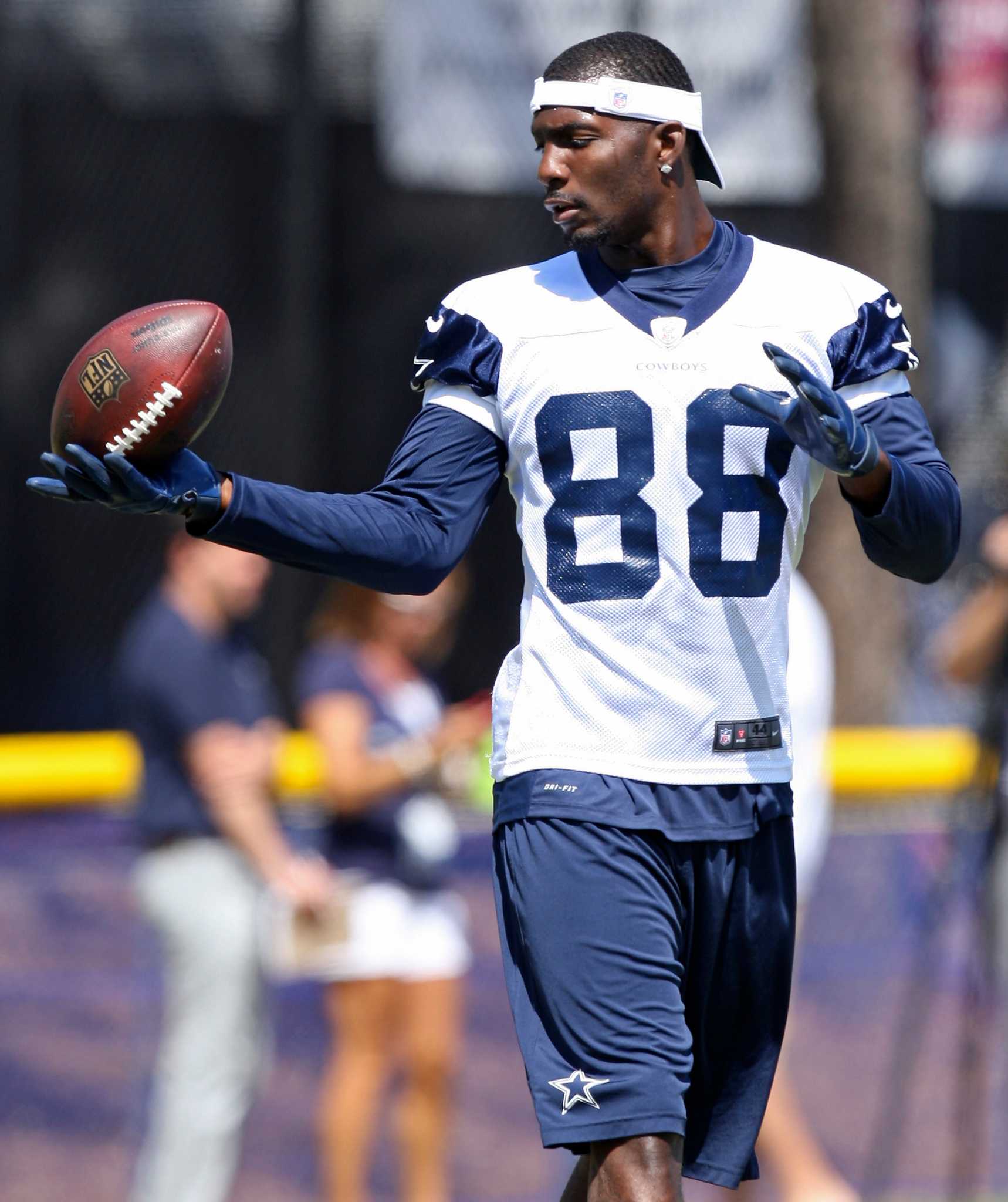 Cowboys owner: Football to help Bryant turn life around