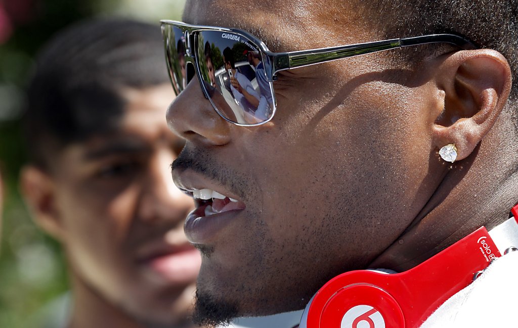 Cartwright takes his medicine (ball)