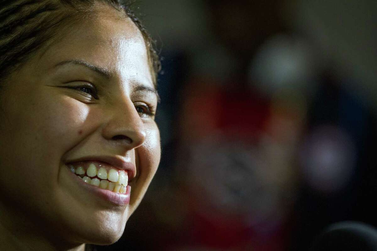 Pasadena's Esparza reaches Olympic boxing semis