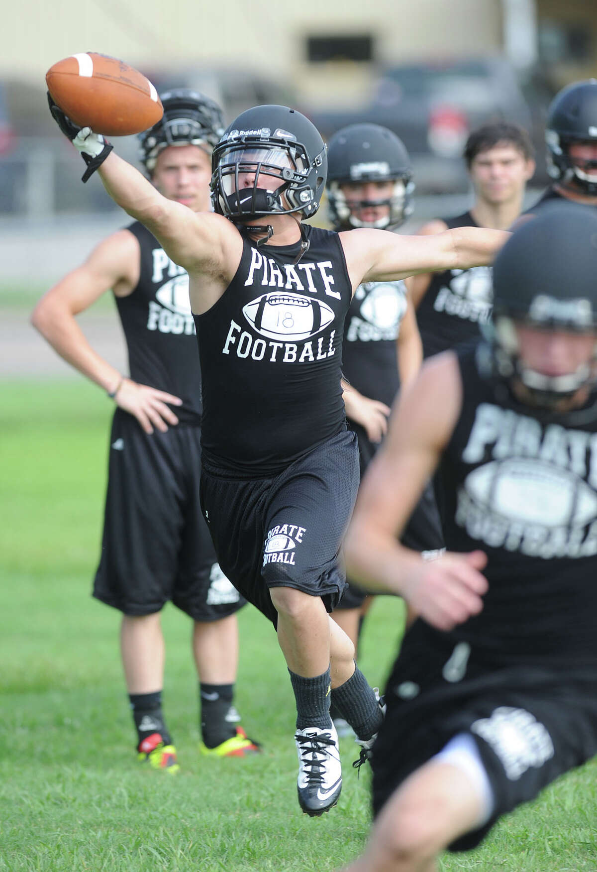 UPDATED: Sideline shots from high school football practices