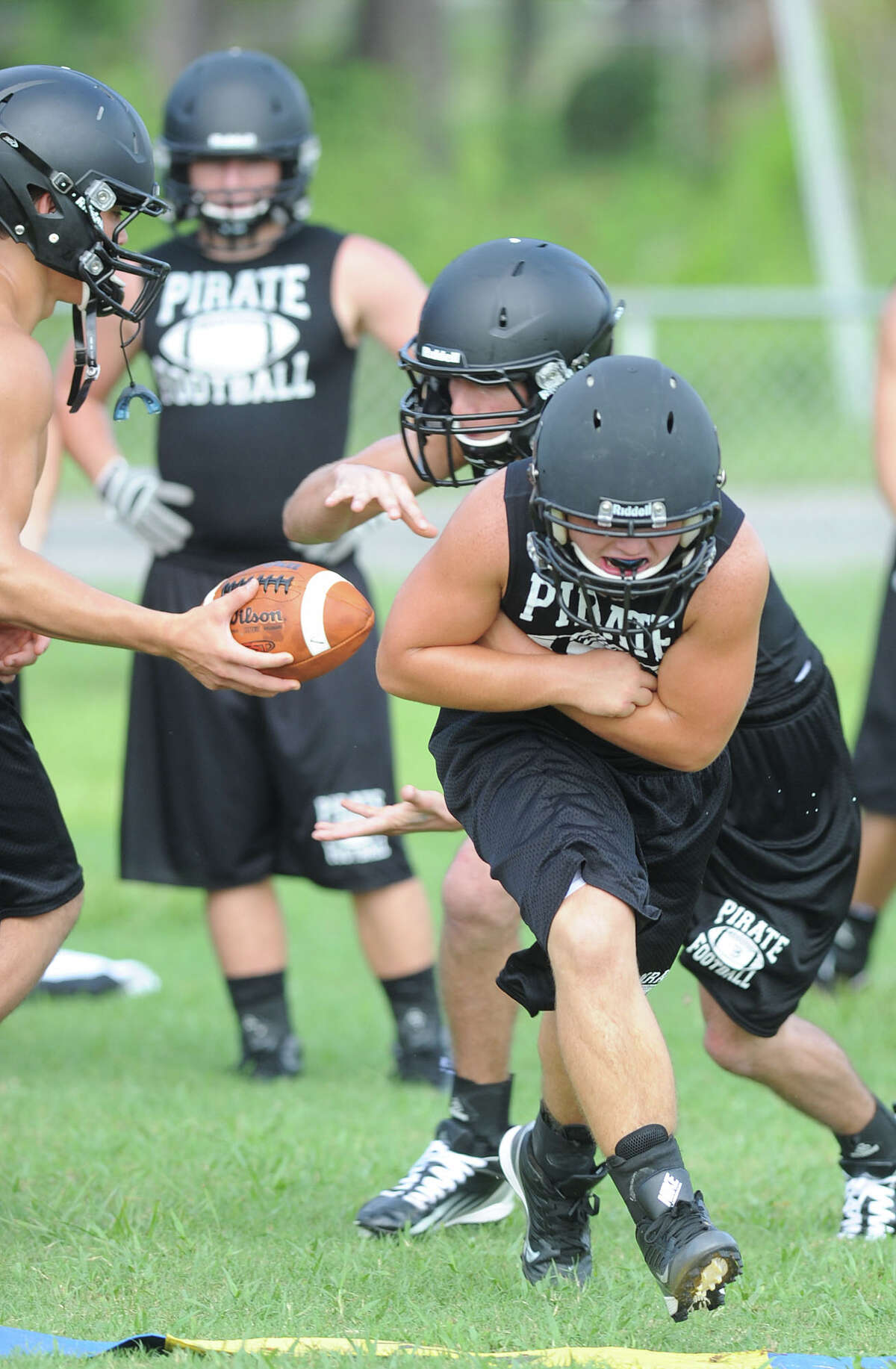 UPDATED: Sideline shots from high school football practices