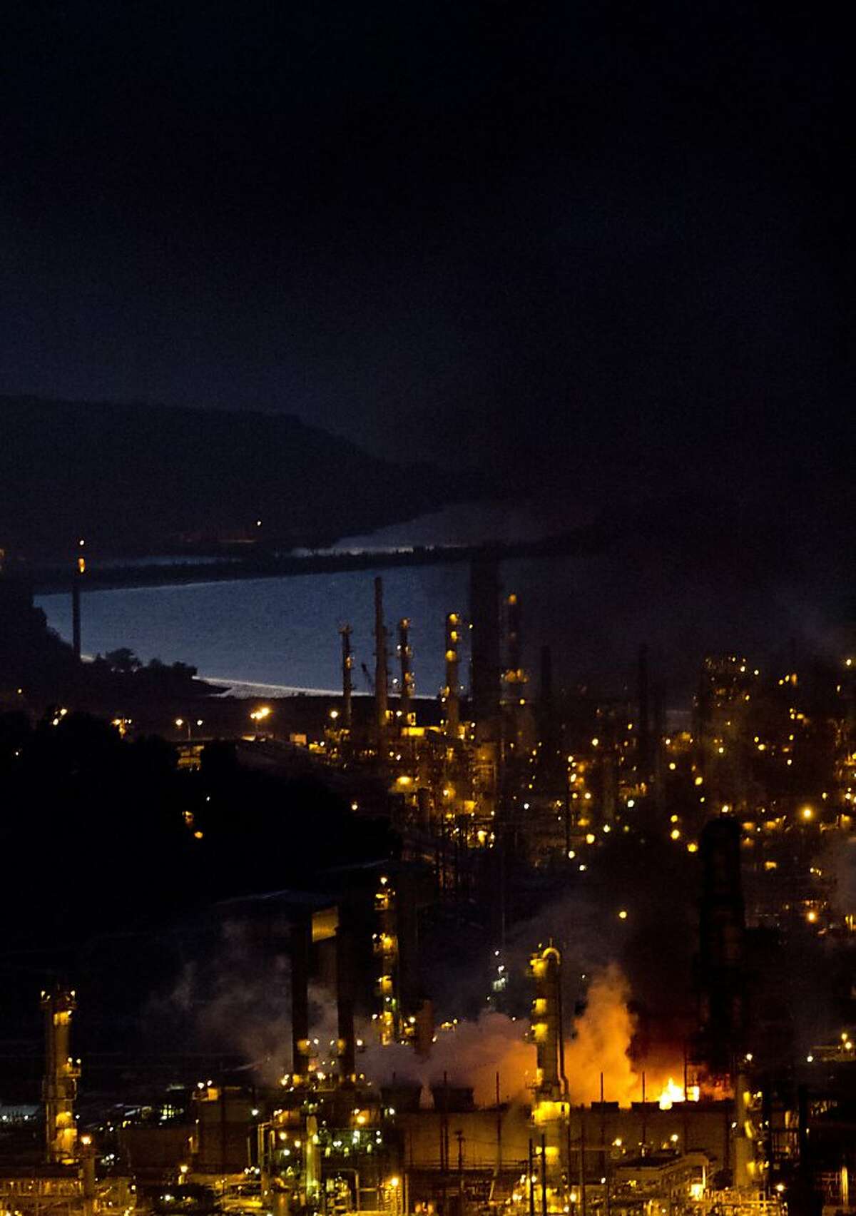 Fire at Chevron refinery in Richmond