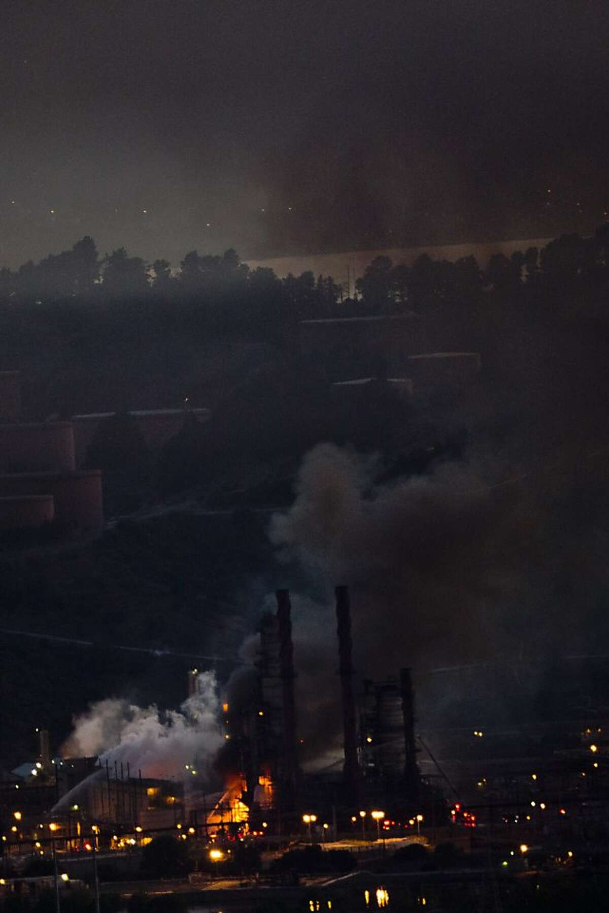 Fire at Chevron refinery in Richmond