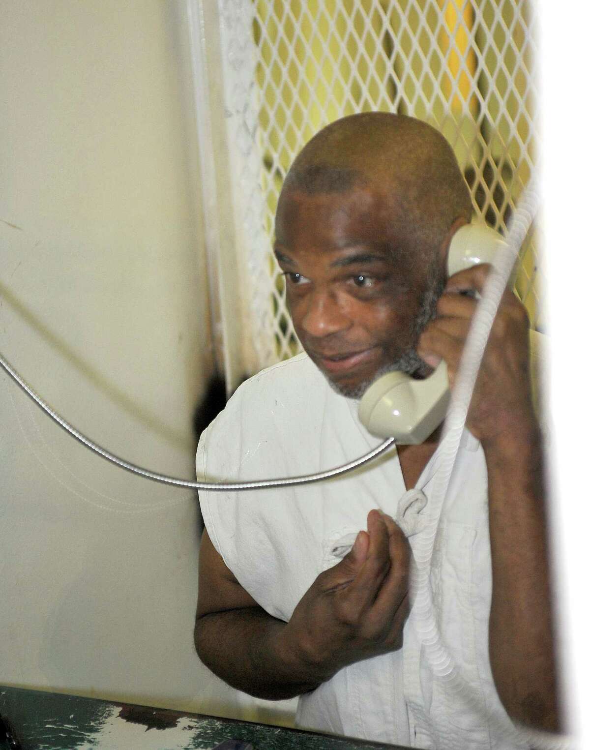 Lawyers trying to stay Beaumont man's execution tonight