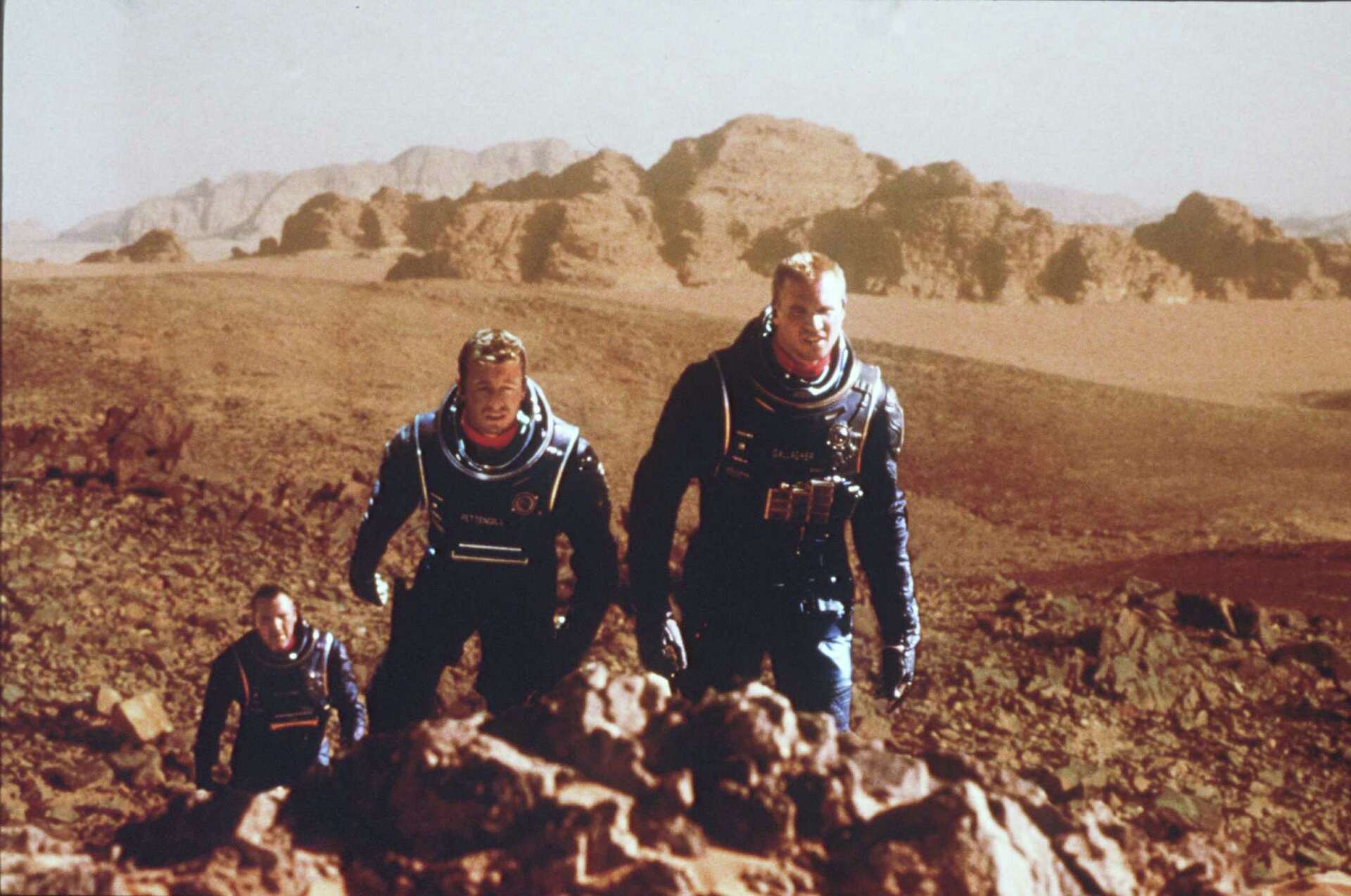 NASA: Humans on Mars by 2035 is 'primary focus'