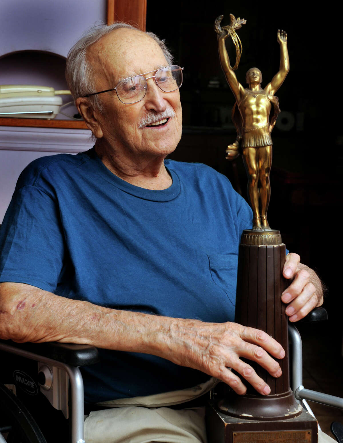 Ex-gymnast, 94, marvels at Olympic routines