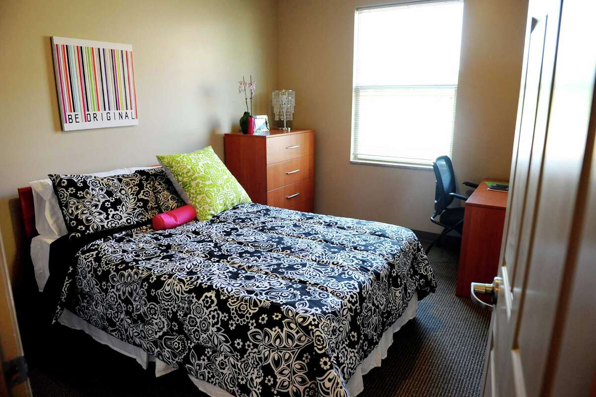 Colleges offer suite lifestyle