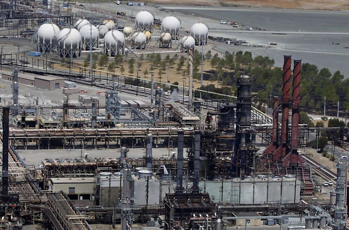 Small refinery leak leads to big disaster