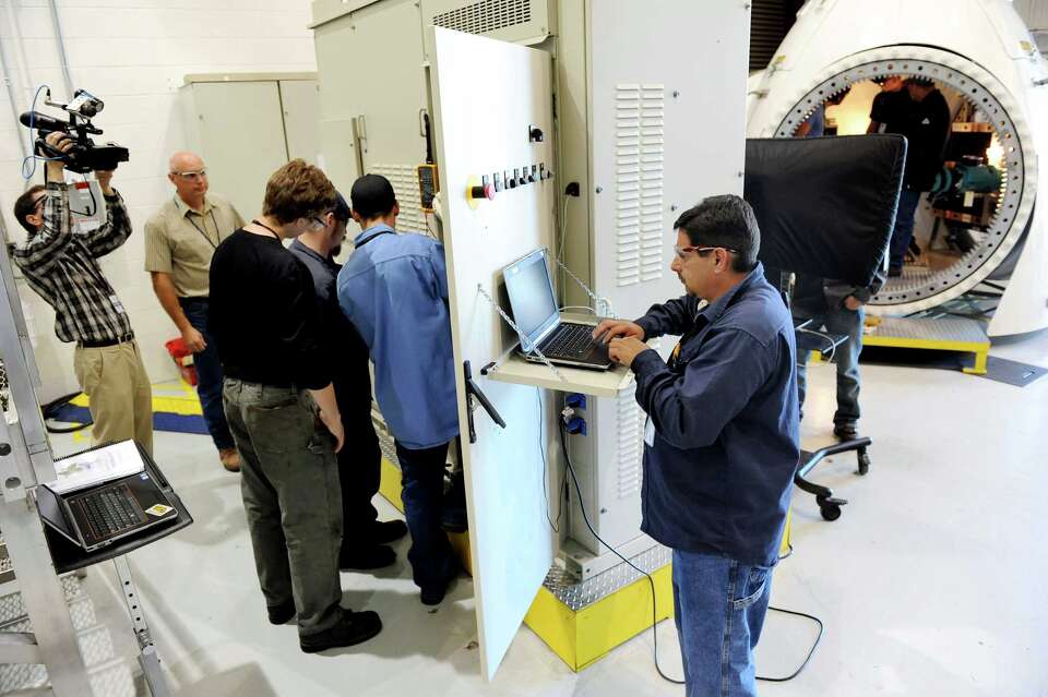 GE trains wind technicians of the future