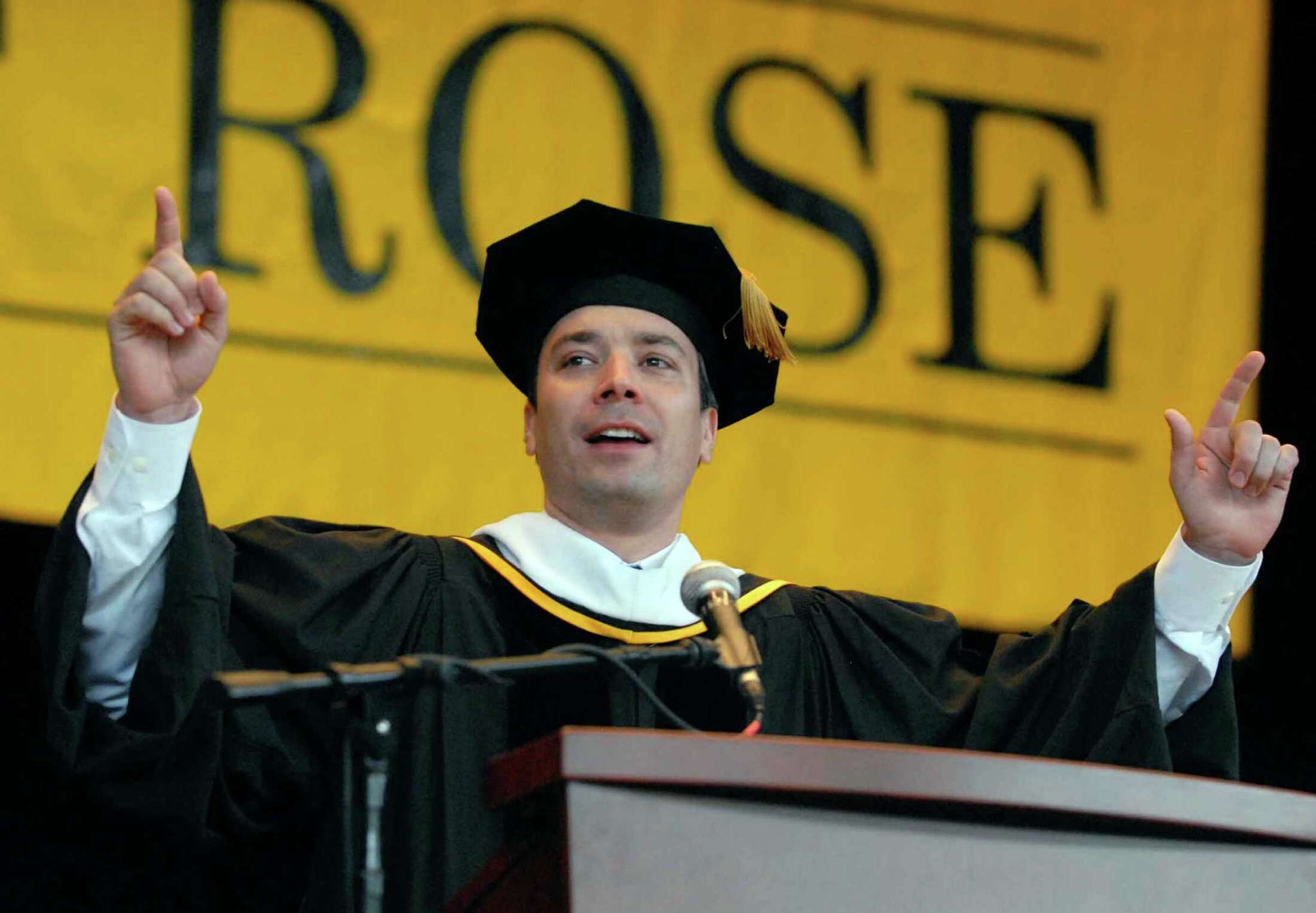 Jimmy Fallon donates $100K to fund art at Saugerties HS