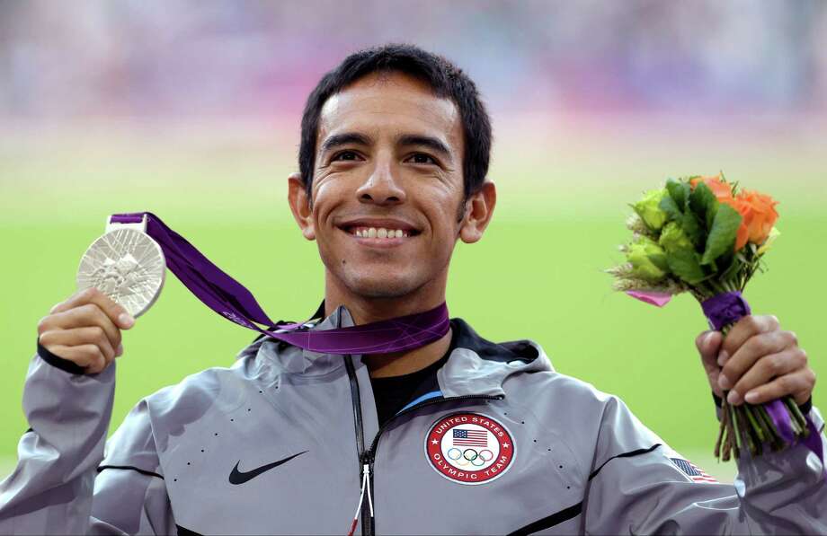 Marble Falls' Leo Manzano gets silver in 1500m - San Antonio Express-News