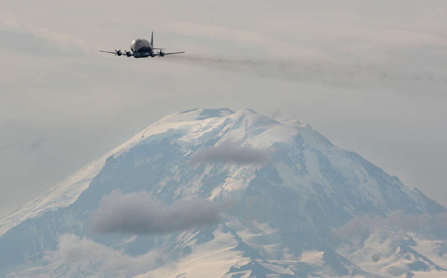 Last big space shuttle trainer section arrives in Seattle - seattlepi.com